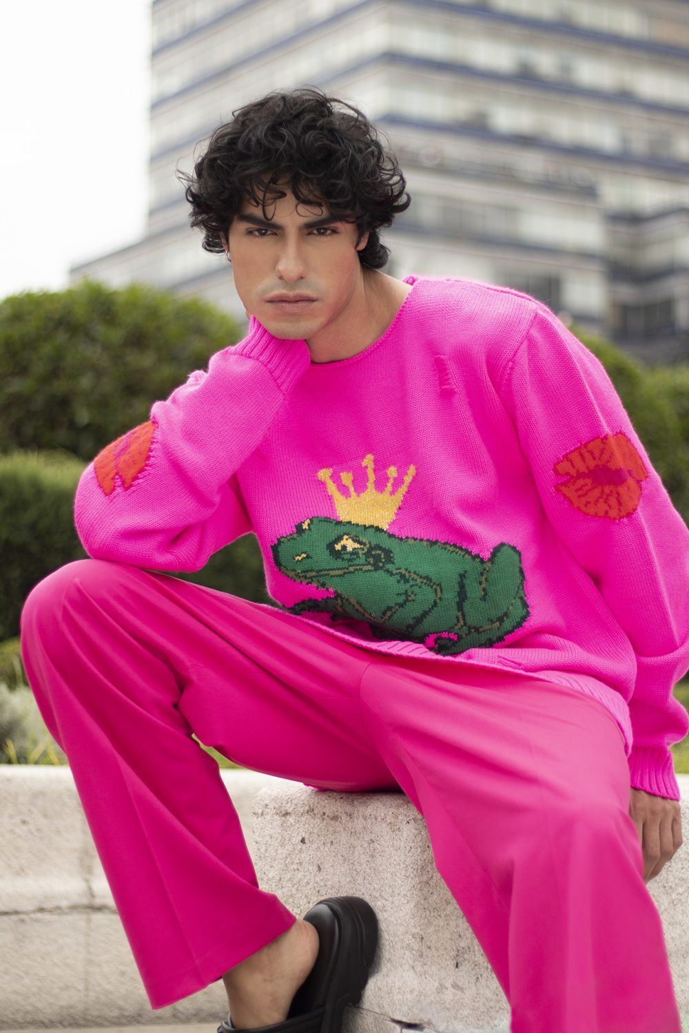 Hot Pink “Frog Charming“ Sweater - AmiAmalia Luxury Knitwear