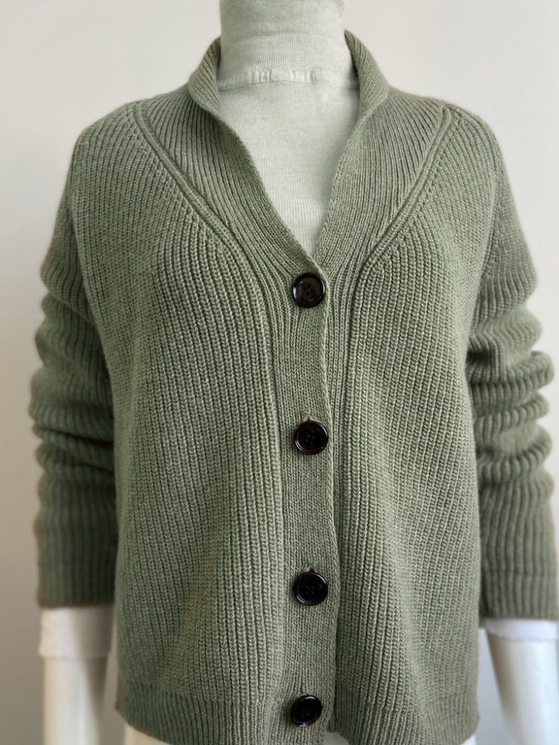 Cable Knit Classic Sweater 04 - AmiAmalia Luxury Knitwear